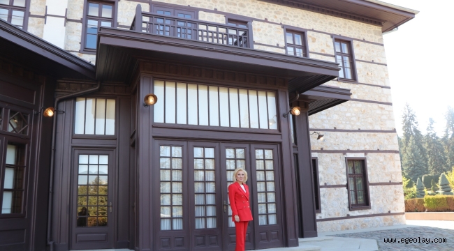 Şebnem Bursalı: Cumhuriyet'in 101. Yılında Gururla Birlikte İleriye ...